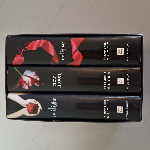 Stephenie Meyer | Other | The Twilight Collection Box Set | Poshmark